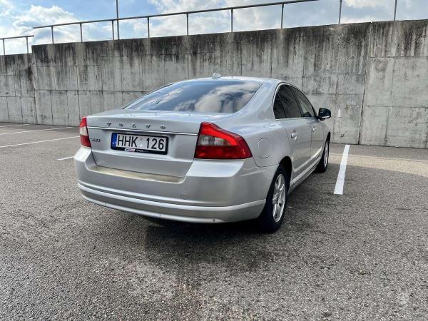 Pelēks Volvo S80 2009 Viļņa, ar dzinēja tilpumu 2.40 L un nobraukumu 295 tūkst. km par 3850 €, foto 8 vietnē AUTOMOTO.COM.LV