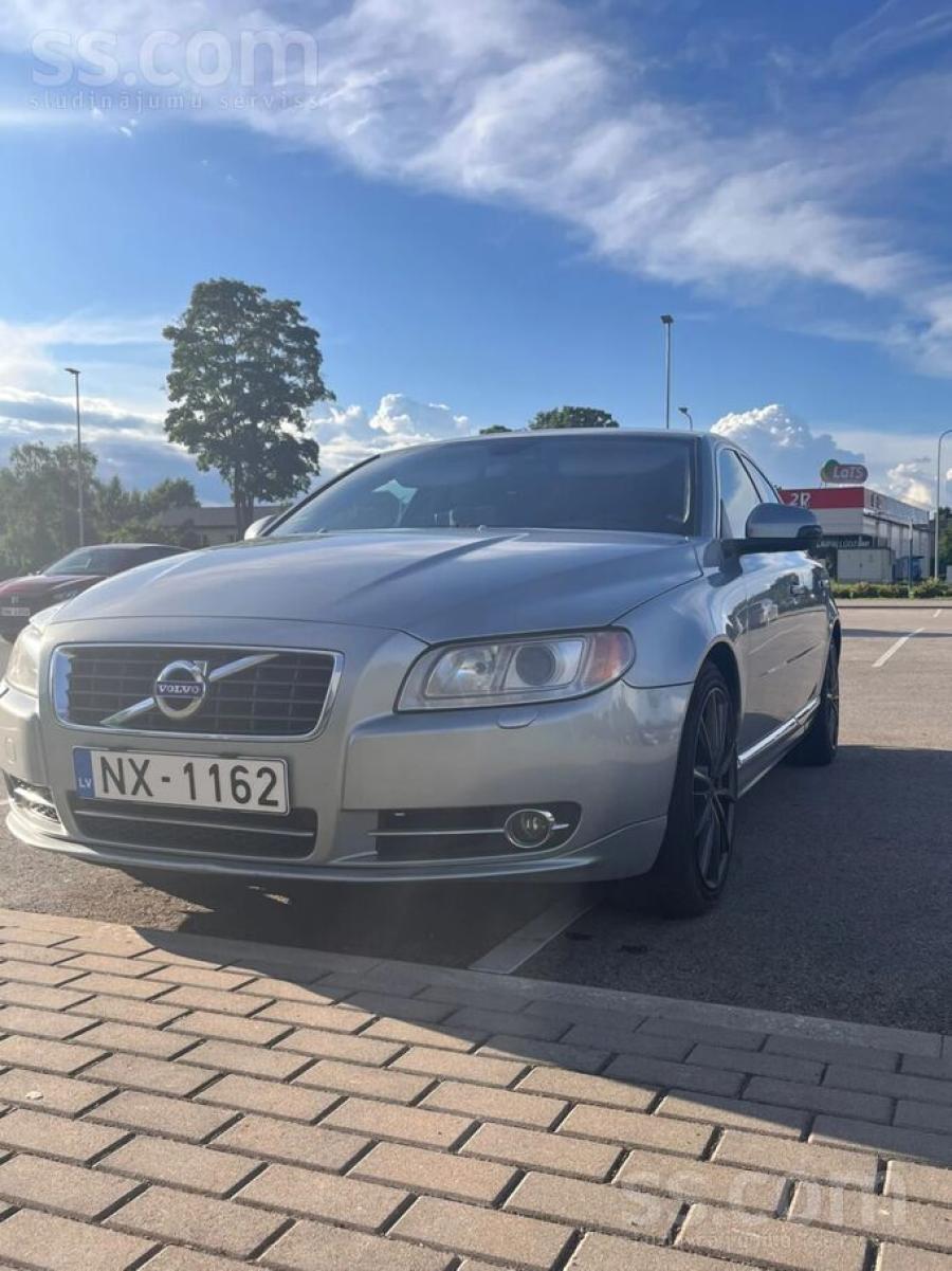 Grey Volvo S80 2009 in Jekabpils, with an engine capacity of 2.40 L and mileage of 255 thousand km for 5000 €, photo 1 on AUTOMOTO.COM.LV