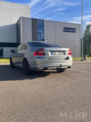 Grey Volvo S80 2009 in Jekabpils, with an engine capacity of 2.40 L and mileage of 255 thousand km for 5000 €, photo 4 on AUTOMOTO.COM.LV