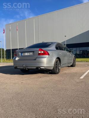 Grey Volvo S80 2009 in Jekabpils, with an engine capacity of 2.40 L and mileage of 255 thousand km for 5000 €, photo 5 on AUTOMOTO.COM.LV