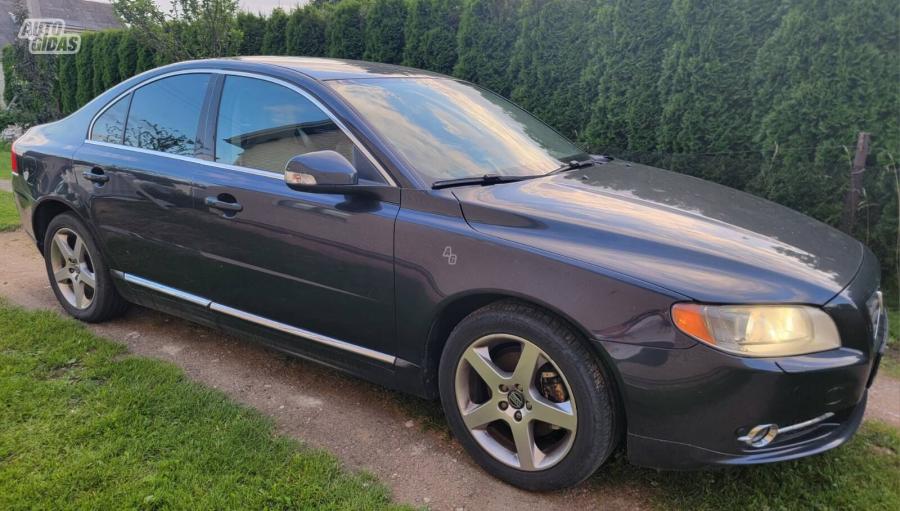 Grey Volvo S80 2009 in Elektrenai, with an engine capacity of 2.00 L and mileage of 255 thousand km for 2750 €, photo 1 on AUTOMOTO.COM.LV