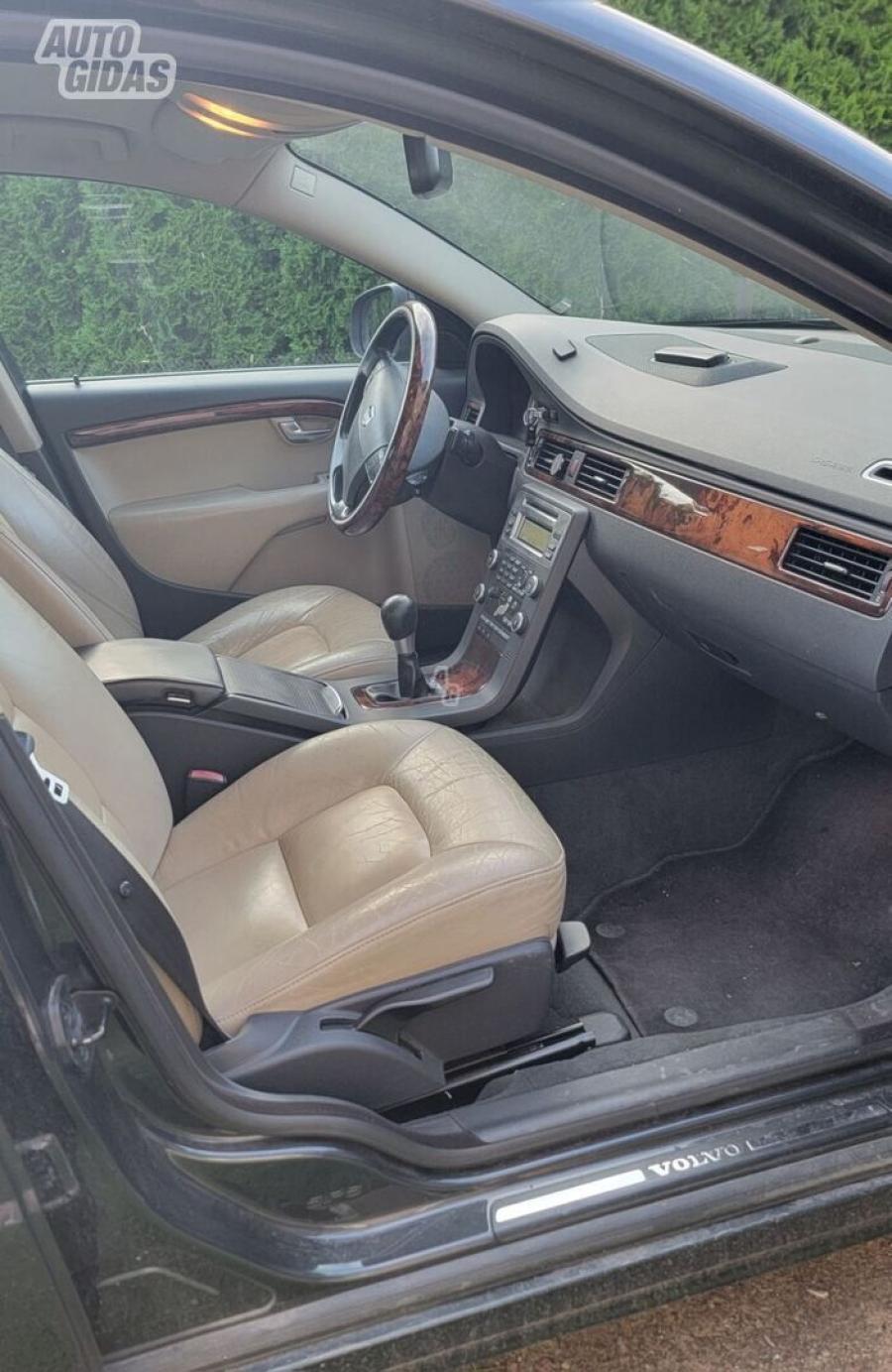 Grey Volvo S80 2009 in Elektrenai, with an engine capacity of 2.00 L and mileage of 255 thousand km for 2750 €, photo 7 on AUTOMOTO.COM.LV