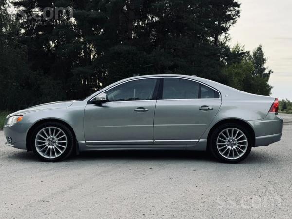 Pelēks Volvo S80 2009 Rīga, ar dzinēja tilpumu 2.40 L un nobraukumu 372 tūkst. km par 5495 €, foto 2 vietnē AUTOMOTO.COM.LV