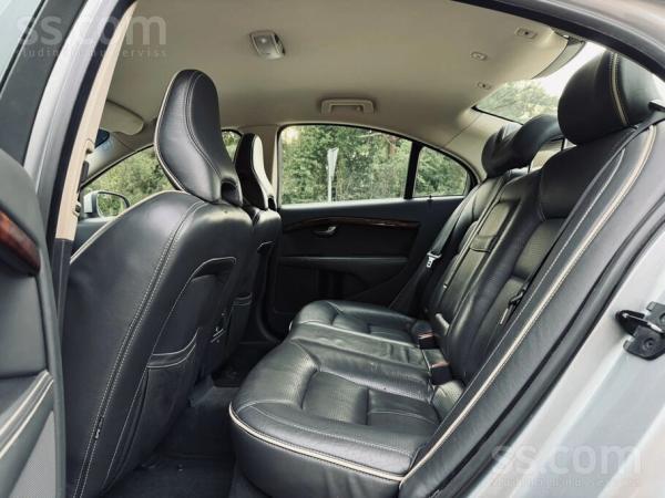 Pelēks Volvo S80 2009 Rīga, ar dzinēja tilpumu 2.40 L un nobraukumu 372 tūkst. km par 5495 €, foto 9 vietnē AUTOMOTO.COM.LV