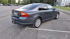 Grey Volvo S80 2009 in Vilnius, with an engine capacity of 2.40 L and mileage of 333 thousand km for 2850 €, photo 5 on AUTOMOTO.COM.LV