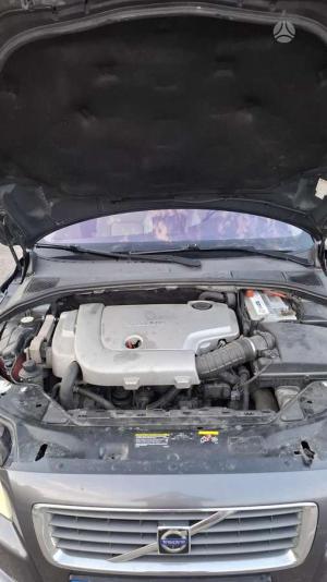 Grey Volvo S80 2009 in Vilnius, with an engine capacity of 2.40 L and mileage of 333 thousand km for 2850 €, photo 7 on AUTOMOTO.COM.LV