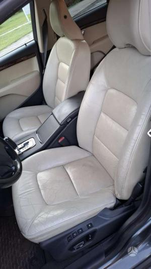 Grey Volvo S80 2009 in Vilnius, with an engine capacity of 2.40 L and mileage of 333 thousand km for 2850 €, photo 8 on AUTOMOTO.COM.LV