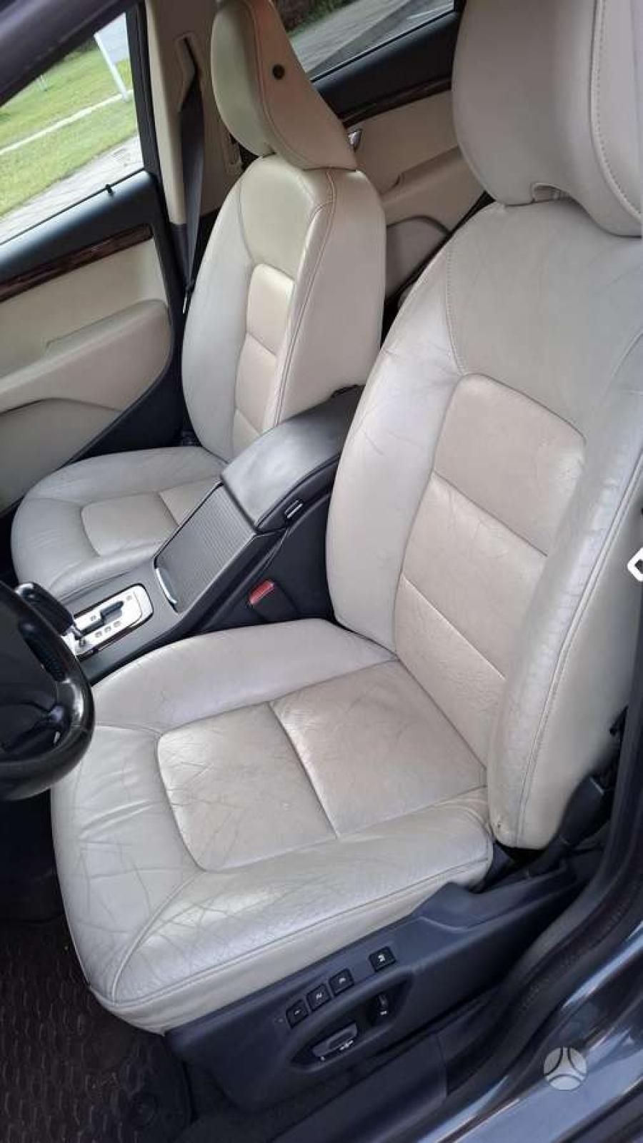 Grey Volvo S80 2009 in Vilnius, with an engine capacity of 2.40 L and mileage of 333 thousand km for 2850 €, photo 8 on AUTOMOTO.COM.LV