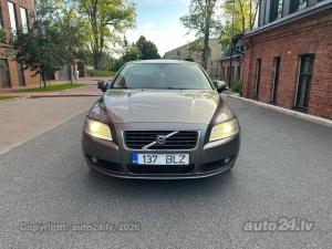 Pelēks Volvo S80 2009 Tallina, ar dzinēja tilpumu 2.40 L un nobraukumu 449 tūkst. km par 6990 €, foto  vietnē AUTOMOTO.COM.LV