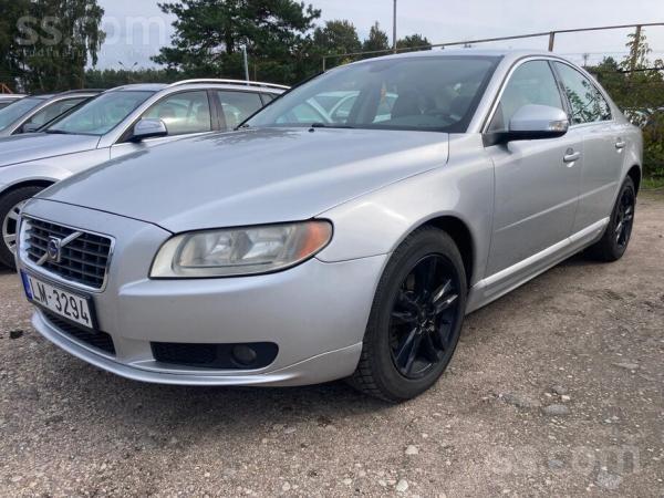 Pelēks Volvo S80 2009 Rīga, ar dzinēja tilpumu 2.40 L un nobraukumu 305 tūkst. km par 2650 €, foto 1 vietnē AUTOMOTO.COM.LV