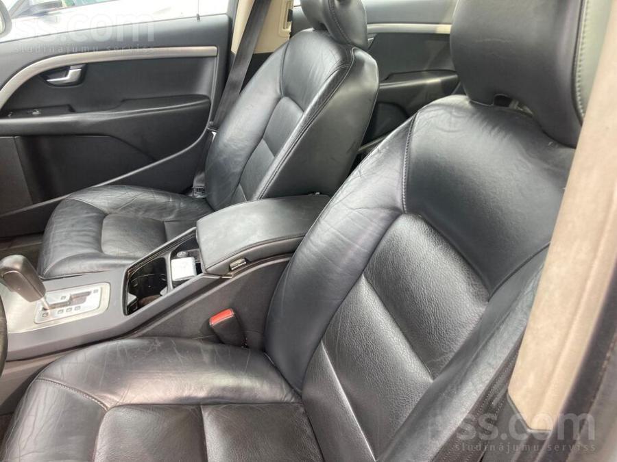 Grey Volvo S80 2009 in Riga, with an engine capacity of 2.40 L and mileage of 305 thousand km for 2650 €, photo 16 on AUTOMOTO.COM.LV