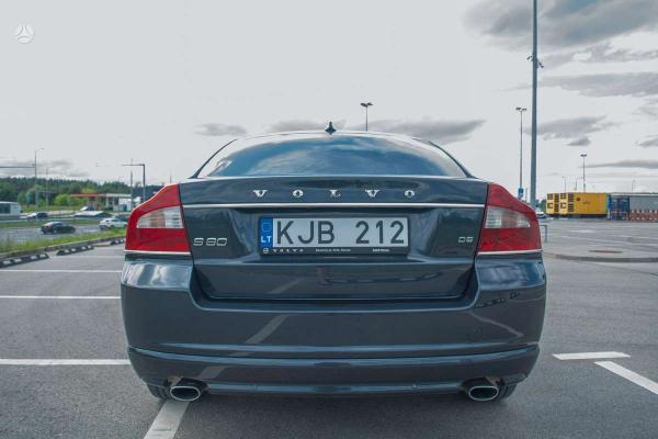 Pelēks Volvo S80 2010 Viļņa, ar dzinēja tilpumu 2.40 L un nobraukumu 384 tūkst. km par 5200 €, foto 5 vietnē AUTOMOTO.COM.LV