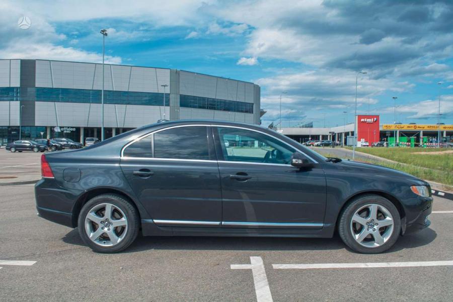 Grey Volvo S80 2010 in Vilnius, with an engine capacity of 2.40 L and mileage of 384 thousand km for 5200 €, photo 7 on AUTOMOTO.COM.LV