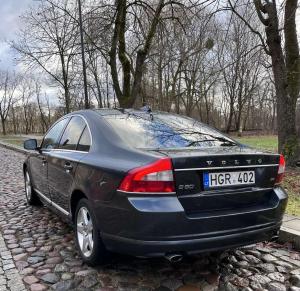 Grey Volvo S80 2010 in Kaunas, with an engine capacity of 2.40 L and mileage of 314 thousand km for 4950 €, photo  on AUTOMOTO.COM.LV