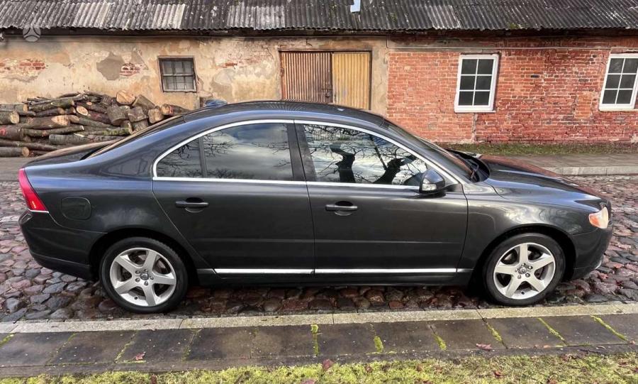 Grey Volvo S80 2010 in Kaunas, with an engine capacity of 2.40 L and mileage of 314 thousand km for 4950 €, photo 4 on AUTOMOTO.COM.LV