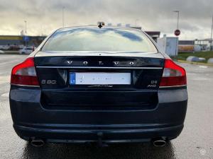 Grey Volvo S80 2010 in Siauliai, with an engine capacity of 2.40 L and mileage of 338 thousand km for 3950 €, photo 8 on AUTOMOTO.COM.LV