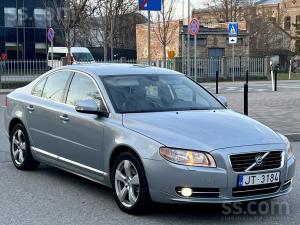 Pelēks Volvo S80 2010 Jelgava, ar dzinēja tilpumu 2.40 L un nobraukumu 379 tūkst. km par 2700 €, foto  vietnē AUTOMOTO.COM.LV