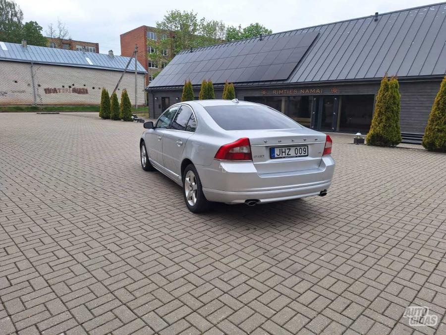 Pelēks Volvo S80 2010 Kėdainiai, ar dzinēja tilpumu 3.20 L un nobraukumu 331 tūkst. km par 4999 €, foto 13 vietnē AUTOMOTO.COM.LV