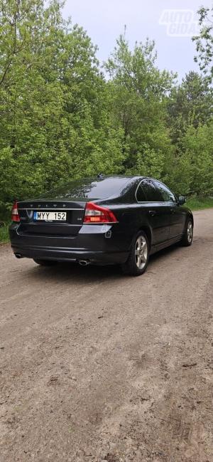 Pelēks Volvo S80 2010 Viļņa, ar dzinēja tilpumu 2.40 L un nobraukumu 291 tūkst. km par 4999 €, foto 7 vietnē AUTOMOTO.COM.LV