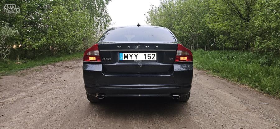 Pelēks Volvo S80 2010 Viļņa, ar dzinēja tilpumu 2.40 L un nobraukumu 291 tūkst. km par 4999 €, foto 8 vietnē AUTOMOTO.COM.LV