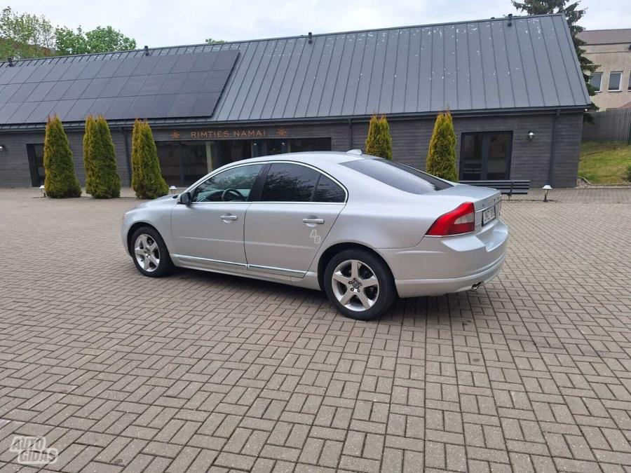 Pelēks Volvo S80 2010 Kėdainiai, ar dzinēja tilpumu 3.20 L un nobraukumu 331 tūkst. km par 4850 €, foto 14 vietnē AUTOMOTO.COM.LV