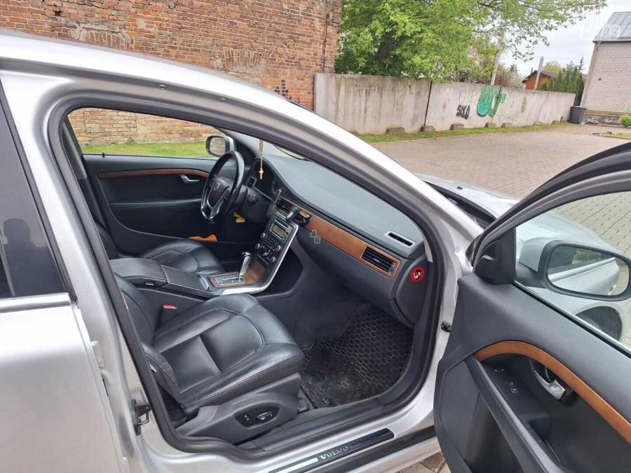 Pelēks Volvo S80 2010 Kėdainiai, ar dzinēja tilpumu 3.20 L un nobraukumu 331 tūkst. km par 4850 €, foto 22 vietnē AUTOMOTO.COM.LV