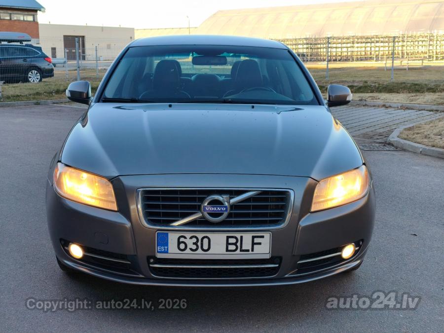 Pelēks Volvo S80 2010 Tartu, ar dzinēja tilpumu 1.60 L un nobraukumu 328 tūkst. km par 3999 €, foto 3 vietnē AUTOMOTO.COM.LV