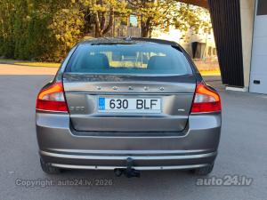 Pelēks Volvo S80 2010 Tartu, ar dzinēja tilpumu 1.60 L un nobraukumu 328 tūkst. km par 3999 €, foto 7 vietnē AUTOMOTO.COM.LV