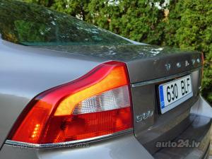 Pelēks Volvo S80 2010 Tartu, ar dzinēja tilpumu 1.60 L un nobraukumu 328 tūkst. km par 3999 €, foto 8 vietnē AUTOMOTO.COM.LV