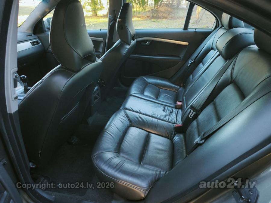Pelēks Volvo S80 2010 Tartu, ar dzinēja tilpumu 1.60 L un nobraukumu 328 tūkst. km par 3999 €, foto 11 vietnē AUTOMOTO.COM.LV
