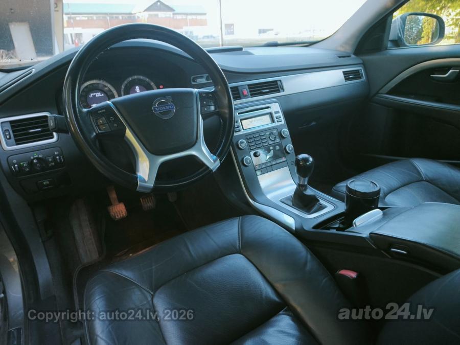 Pelēks Volvo S80 2010 Tartu, ar dzinēja tilpumu 1.60 L un nobraukumu 328 tūkst. km par 3999 €, foto 12 vietnē AUTOMOTO.COM.LV