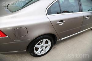 Grey Volvo S80 2010 in Riga, with an engine capacity of 2.40 L and mileage of 0 thousand km for 3995 €, photo 8 on AUTOMOTO.COM.LV