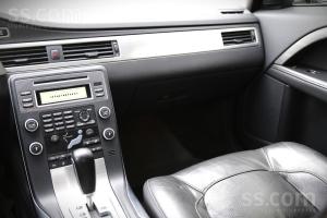 Grey Volvo S80 2010 in Riga, with an engine capacity of 2.40 L and mileage of 0 thousand km for 3995 €, photo 13 on AUTOMOTO.COM.LV