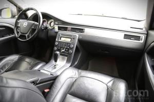 Grey Volvo S80 2010 in Riga, with an engine capacity of 2.40 L and mileage of 0 thousand km for 3995 €, photo 15 on AUTOMOTO.COM.LV