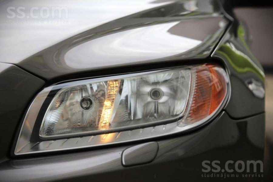 Grey Volvo S80 2010 in Riga, with an engine capacity of 2.40 L and mileage of 0 thousand km for 3995 €, photo 19 on AUTOMOTO.COM.LV