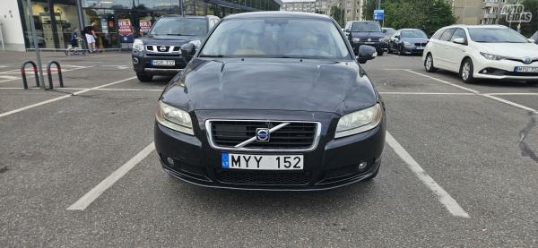 Grey Volvo S80 2010 in Vilnius, with an engine capacity of 2.40 L and mileage of 291 thousand km for 4500 €, photo 1 on AUTOMOTO.COM.LV