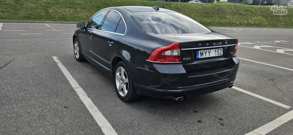 Grey Volvo S80 2010 in Vilnius, with an engine capacity of 2.40 L and mileage of 291 thousand km for 4500 €, photo 3 on AUTOMOTO.COM.LV