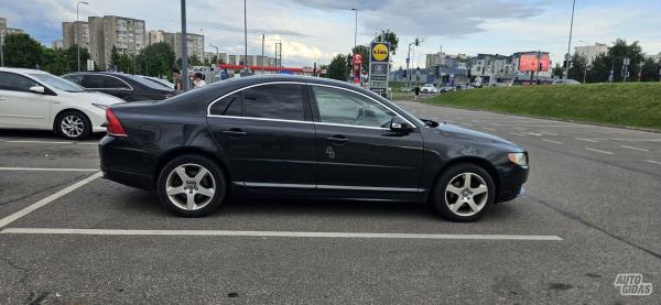 Grey Volvo S80 2010 in Vilnius, with an engine capacity of 2.40 L and mileage of 291 thousand km for 4500 €, photo 5 on AUTOMOTO.COM.LV
