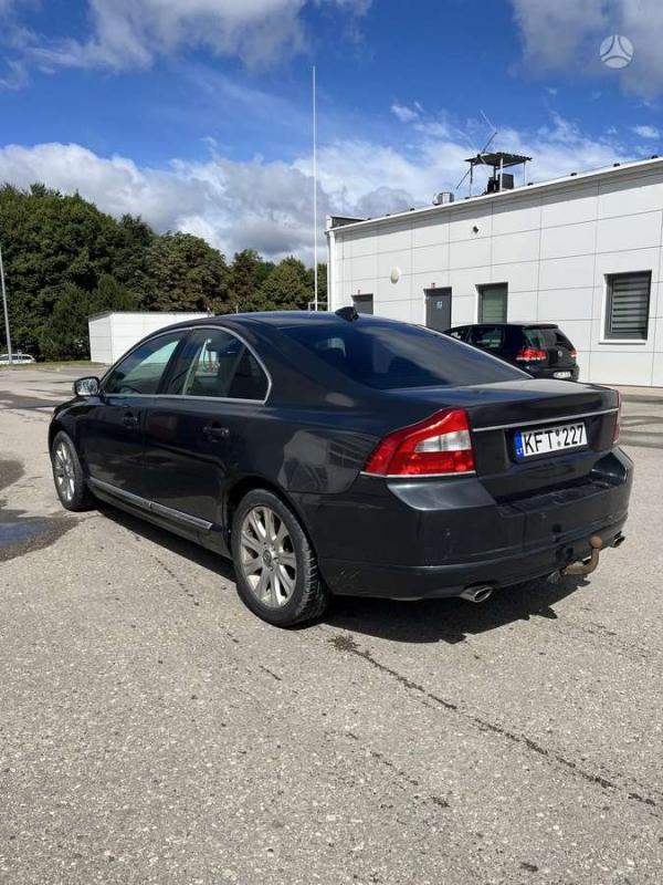 Grey Volvo S80 2010 in Siauliai, with an engine capacity of 3.19 L and mileage of 228 thousand km for 1800 €, photo 2 on AUTOMOTO.COM.LV