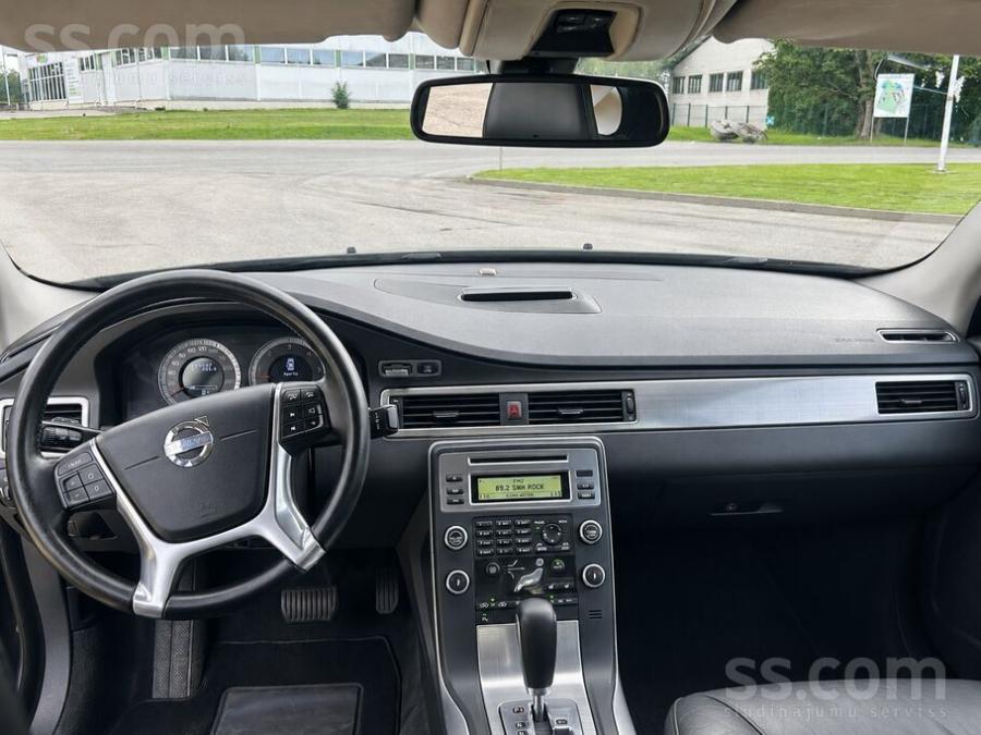 Pelēks Volvo S80 2010 Rīga, ar dzinēja tilpumu 2.40 L un nobraukumu 0 tūkst. km par 4950 €, foto 10 vietnē AUTOMOTO.COM.LV