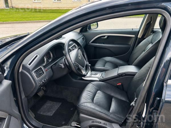 Grey Volvo S80 2010 in Riga, with an engine capacity of 2.40 L and mileage of 0 thousand km for 4950 €, photo 7 on AUTOMOTO.COM.LV