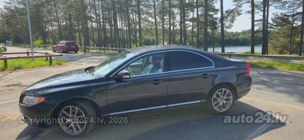 Pelēks Volvo S80 2010 Tallina, ar dzinēja tilpumu 2.40 L un nobraukumu 375 tūkst. km par 4990 €, foto 7 vietnē AUTOMOTO.COM.LV