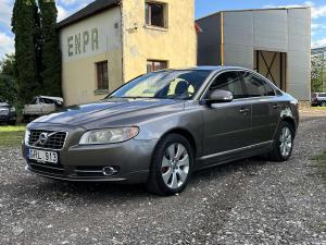Pelēks Volvo S80 2010 Ukmergė, ar dzinēja tilpumu 2.40 L un nobraukumu 301 tūkst. km par 2100 €, foto 1 vietnē AUTOMOTO.COM.LV
