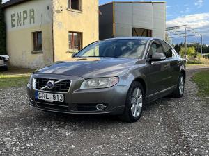 Grey Volvo S80 2010 in Ukmerge, with an engine capacity of 2.40 L and mileage of 301 thousand km for 2100 €, photo 3 on AUTOMOTO.COM.LV