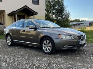 Grey Volvo S80 2010 in Ukmerge, with an engine capacity of 2.40 L and mileage of 301 thousand km for 2100 €, photo 5 on AUTOMOTO.COM.LV