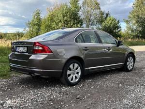 Grey Volvo S80 2010 in Ukmerge, with an engine capacity of 2.40 L and mileage of 301 thousand km for 2100 €, photo 6 on AUTOMOTO.COM.LV