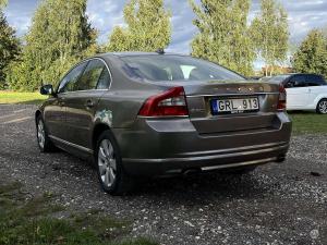 Grey Volvo S80 2010 in Ukmerge, with an engine capacity of 2.40 L and mileage of 301 thousand km for 2100 €, photo 8 on AUTOMOTO.COM.LV