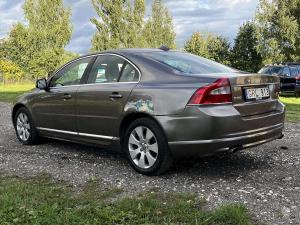 Grey Volvo S80 2010 in Ukmerge, with an engine capacity of 2.40 L and mileage of 301 thousand km for 2100 €, photo 9 on AUTOMOTO.COM.LV
