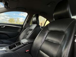 Grey Volvo S80 2010 in Ukmerge, with an engine capacity of 2.40 L and mileage of 301 thousand km for 2100 €, photo 12 on AUTOMOTO.COM.LV