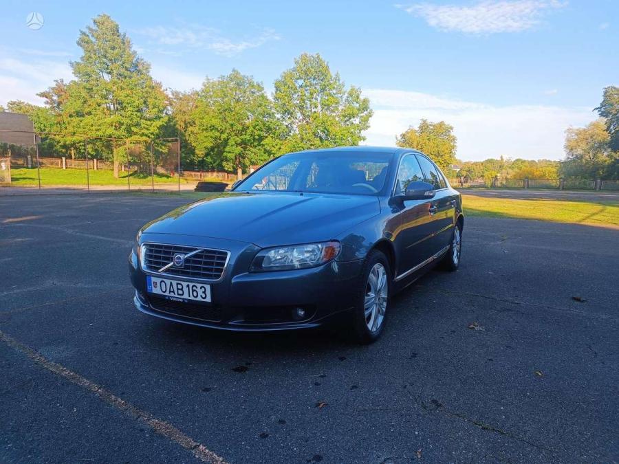 Grey Volvo S80 2010 in Kaunas, with an engine capacity of 2.40 L and mileage of 226 thousand km for 4250 €, photo 3 on AUTOMOTO.COM.LV